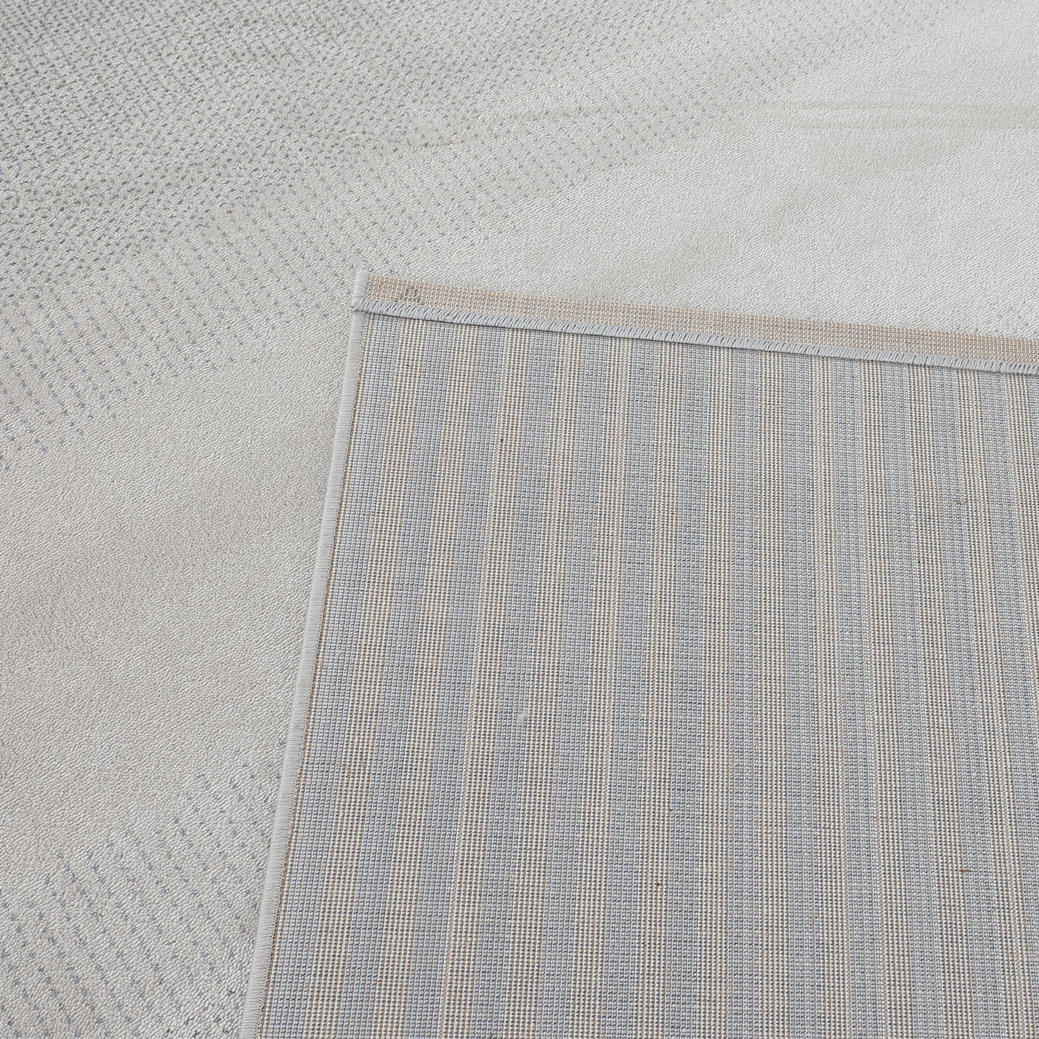 Bordeau 4 – Shadows and Patterns