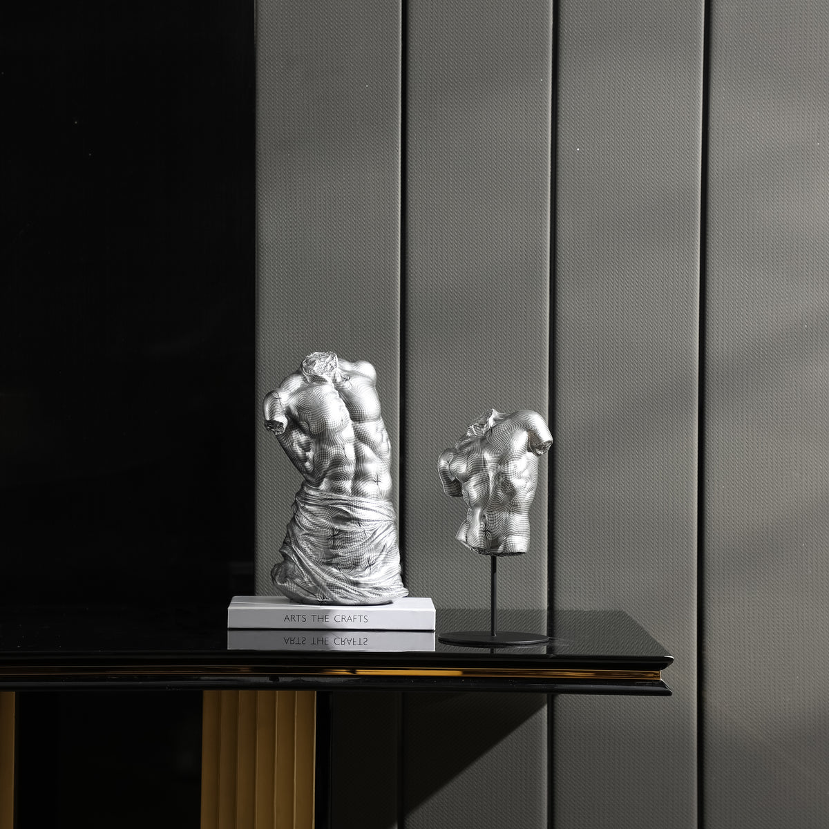 LA-SZ23028 Half Body Sculpture – Shadows and Patterns