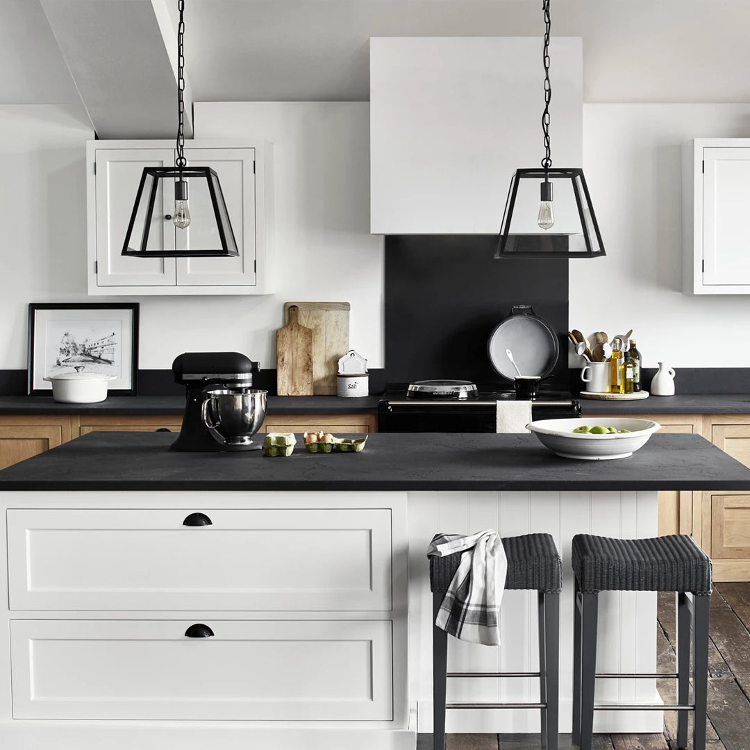 Elian – Shadows and Patterns