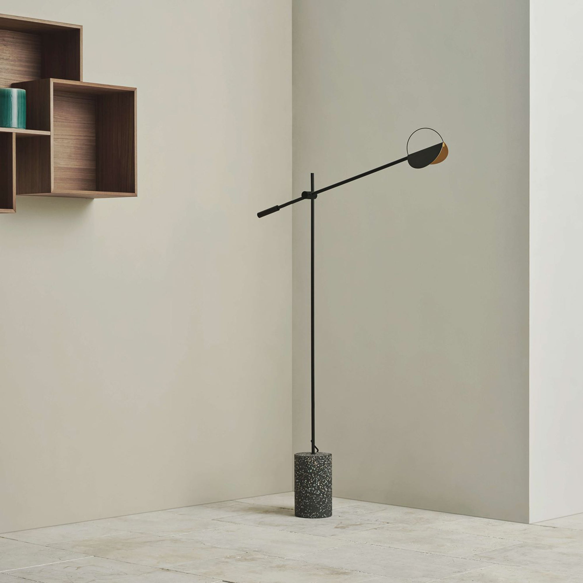 Esta – Shadows and Patterns