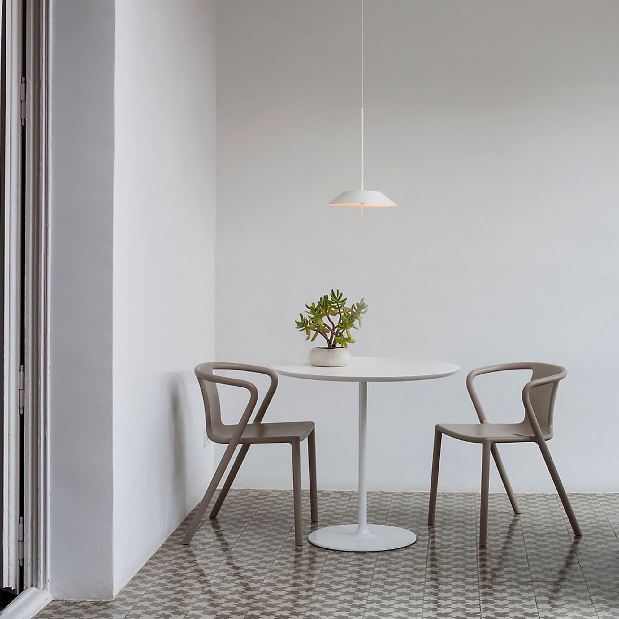 Pino – Shadows and Patterns